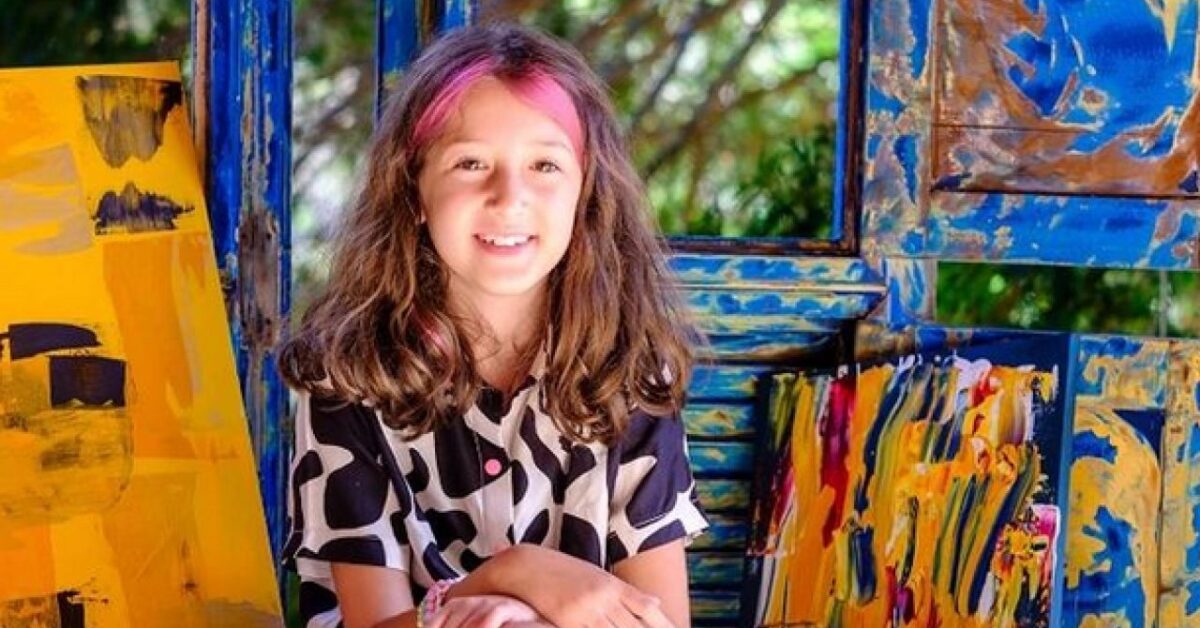 Giovanissima artista di 9 anni arriva a esporre le sue opere d'arte al ...